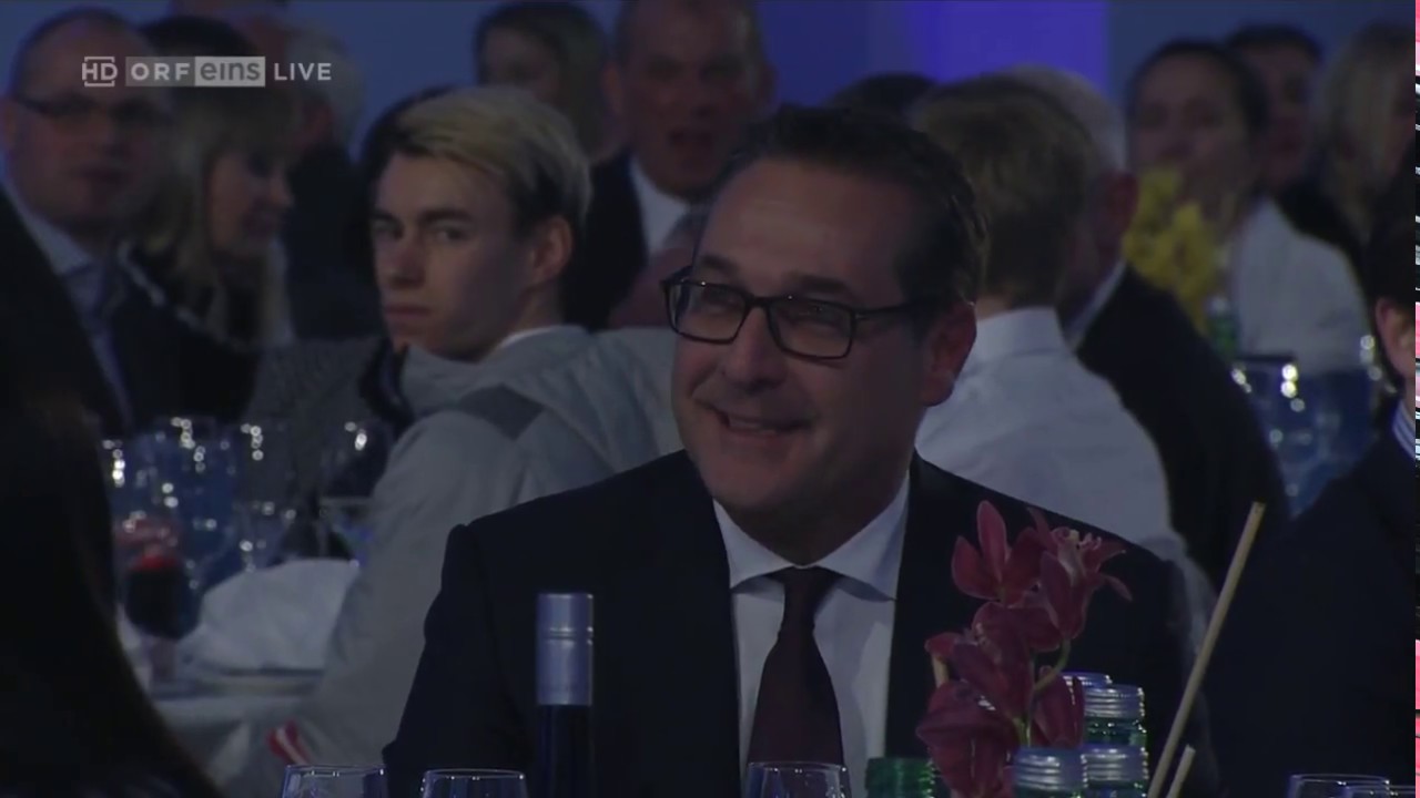 Pariasek begrüßt "Karl-Heinz" Strache - YouTube