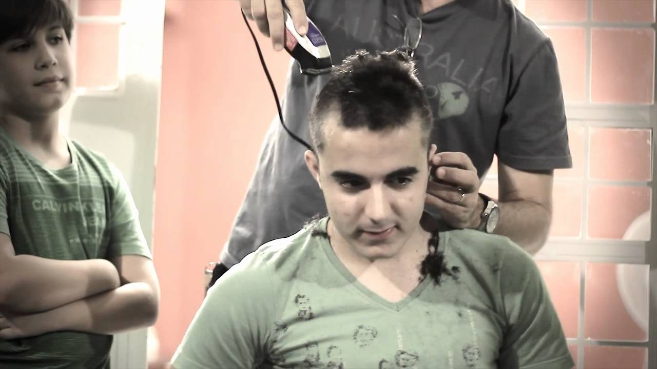Raspando o Cabelo de Bruno - YouTube