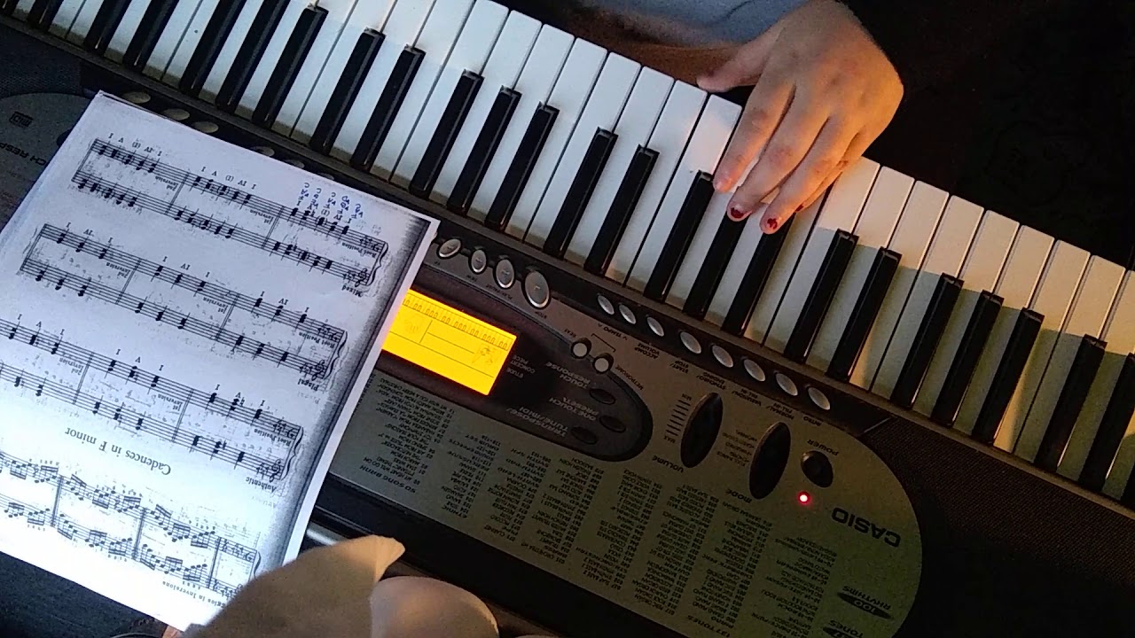 White Key F minor Cadence - YouTube
