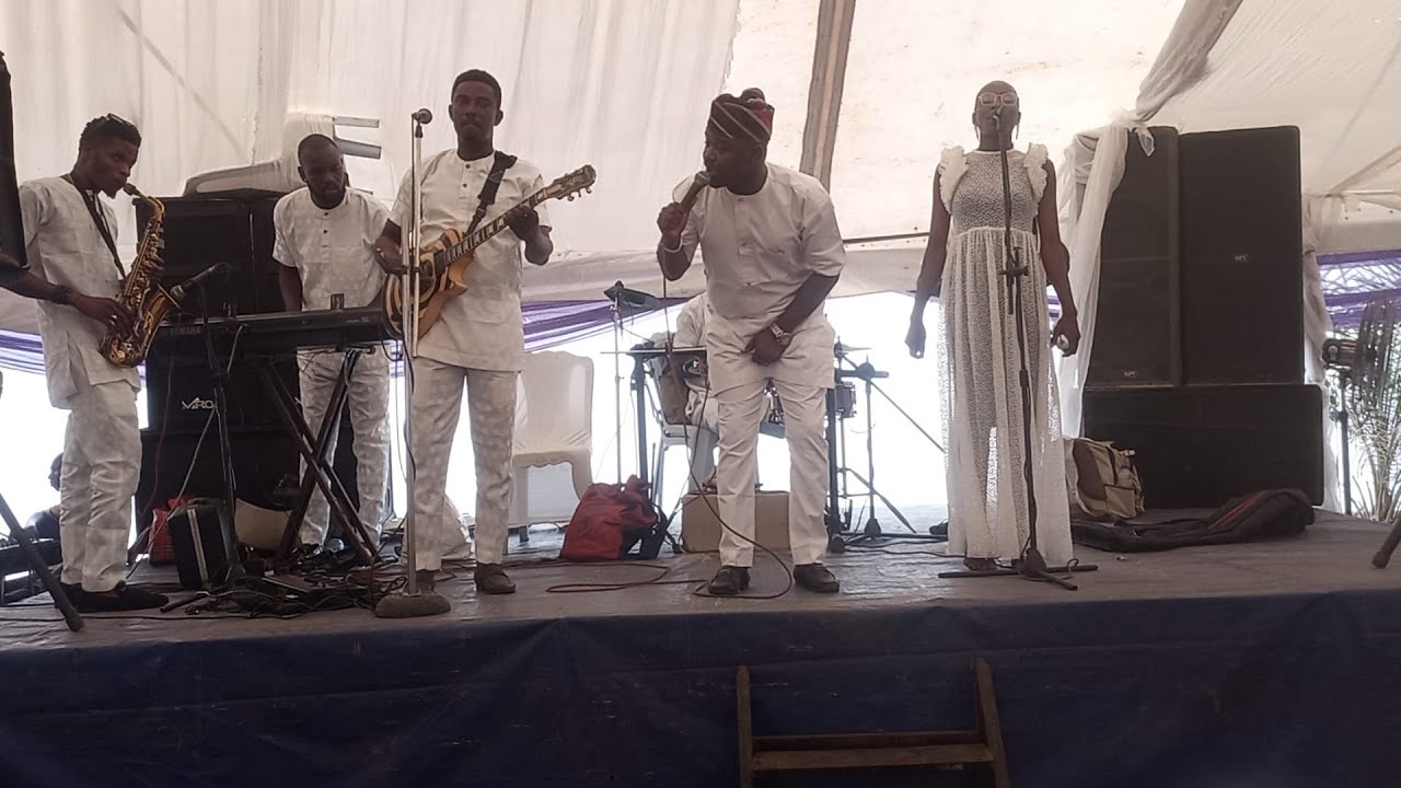 Burial ceremony of Otunba (Mrs.) Oluwafunmilayo Oluwayomi Fakoya aka ...