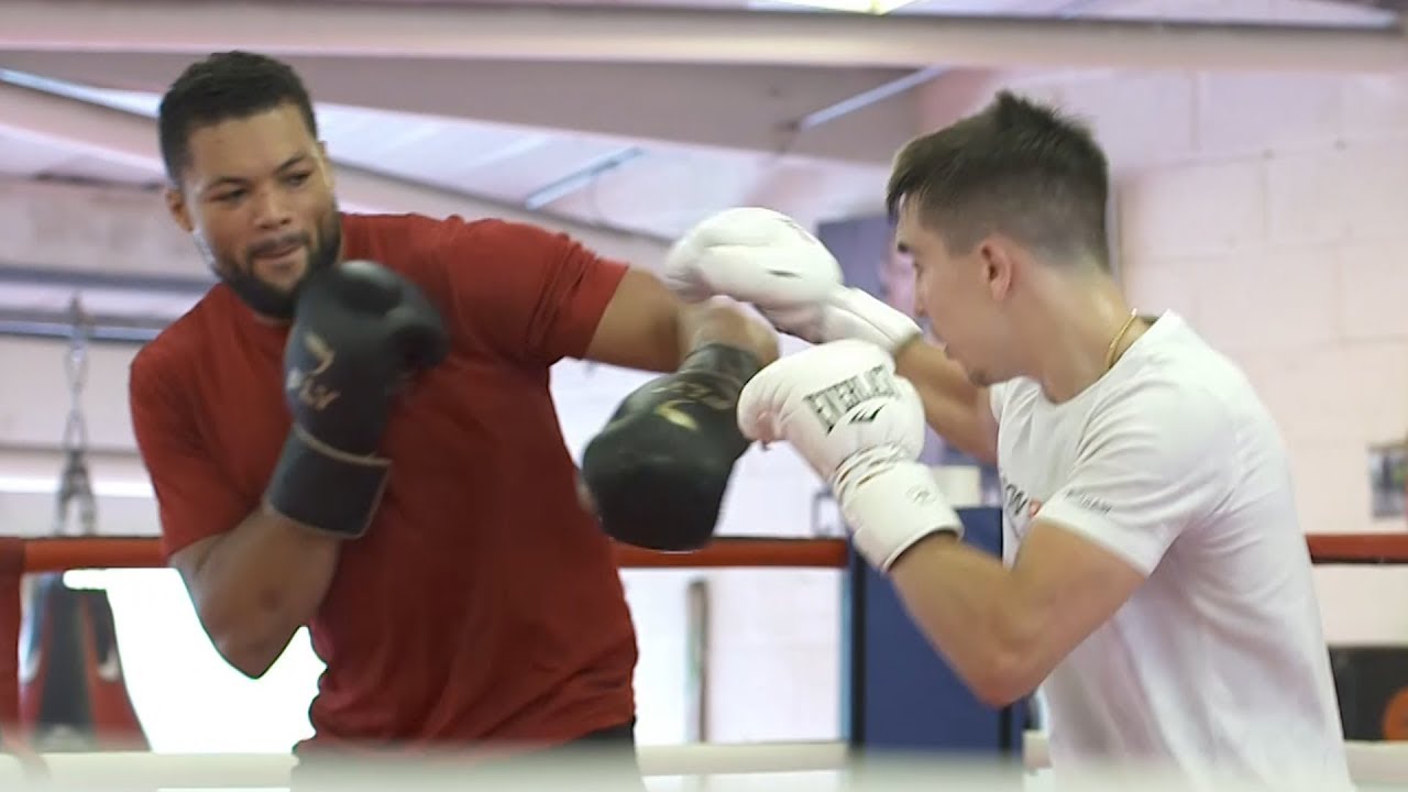 Featherweight Michael Conlan spars heavyweight Joe Joyce - YouTube