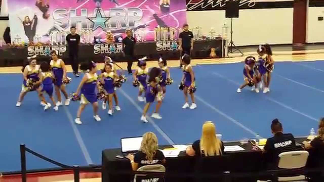 La Puente Big Cheetah Cheer - YouTube