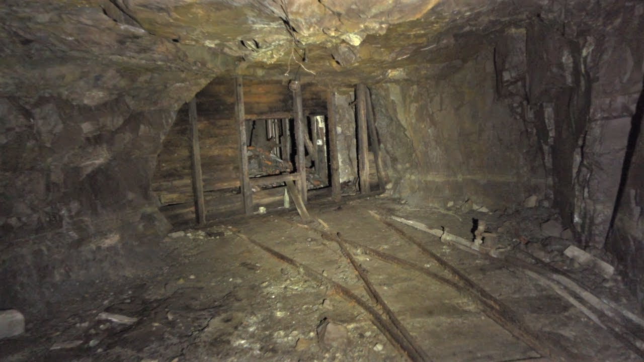Abandoned Mine | A beautiful hidden mine | En dold liten gruva i ...