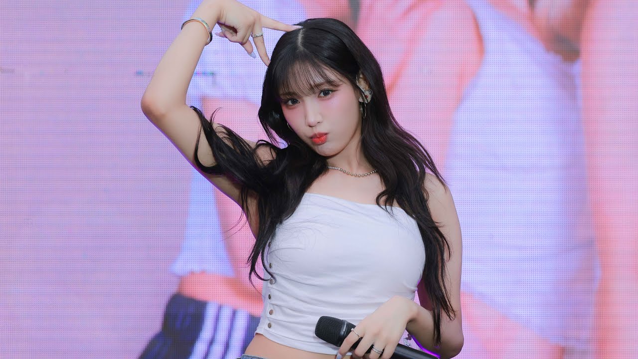 [라잇썸 초원] 240809 홍대 버스킹 1부 LIGHTSUM CHOWON 'POSE!' FANCAM 직캠 - YouTube