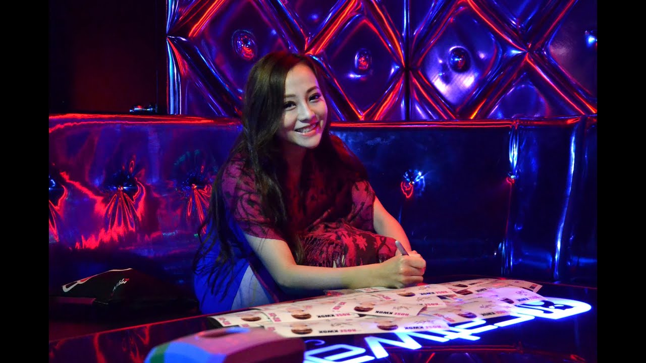 DJ Rose Kwok at CATWALK Music Club Melaka - YouTube