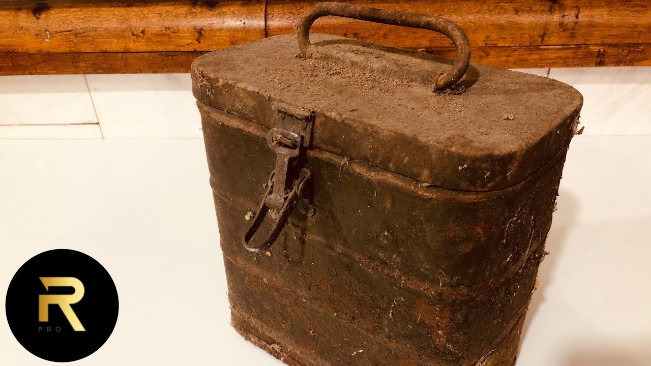 Restoration - Old Rusty Military Box from World War II - YouTube