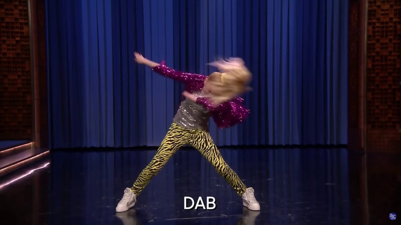 JoJo Siwa AGGRESSIVELY Dabbing On The Jimmy Falon Show. - YouTube