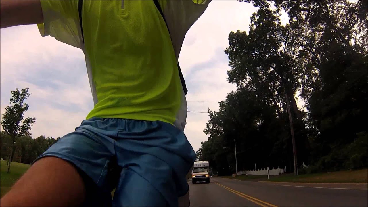 Polite Bus Driver Leaves Space - YouTube