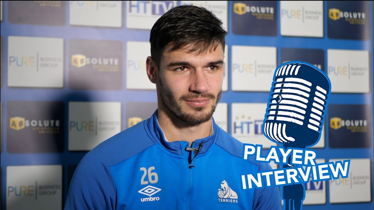 🎙 PLAYER INTERVIEW | Christopher Schindler previews Huddersfield Town ...