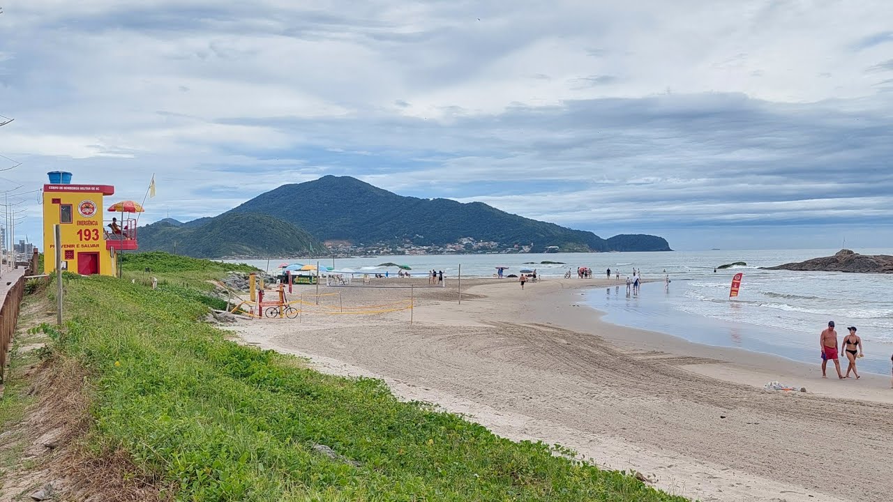 Praia Gravatá SC..Dia nublado e maré bem baixa - YouTube