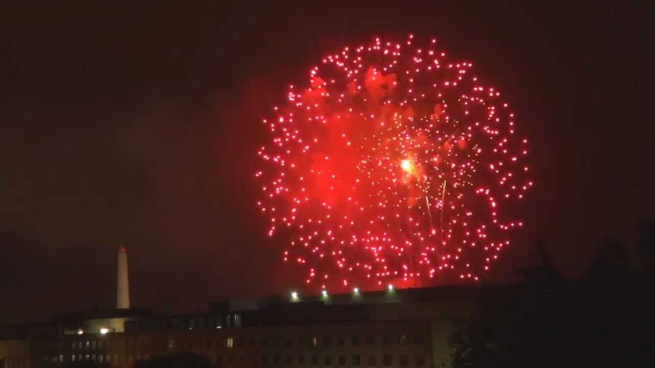 July 4th, 2011 Fireworks Over the National Mall; Washington, DC - YouTube