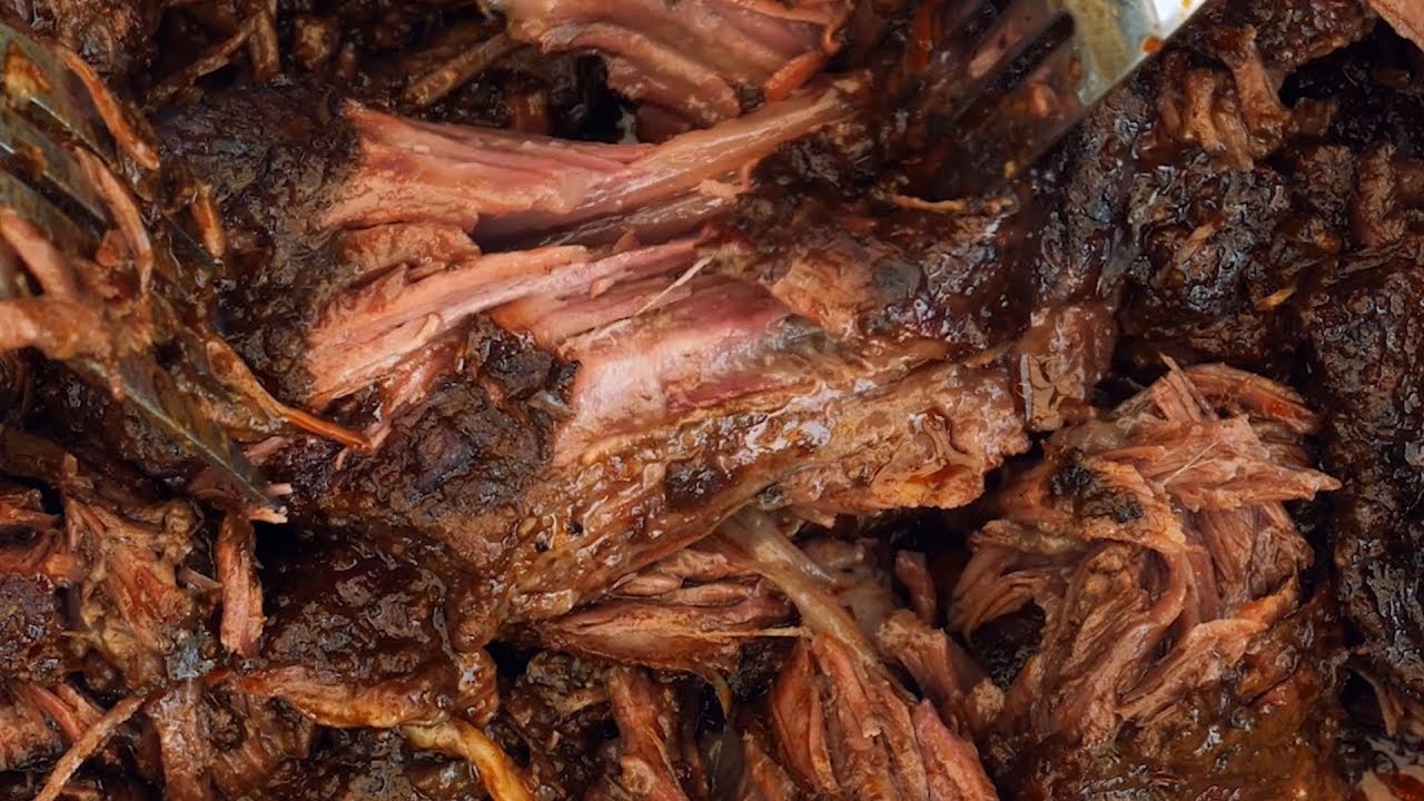 Barbacoa de Cachete en el Big Green Egg - YouTube