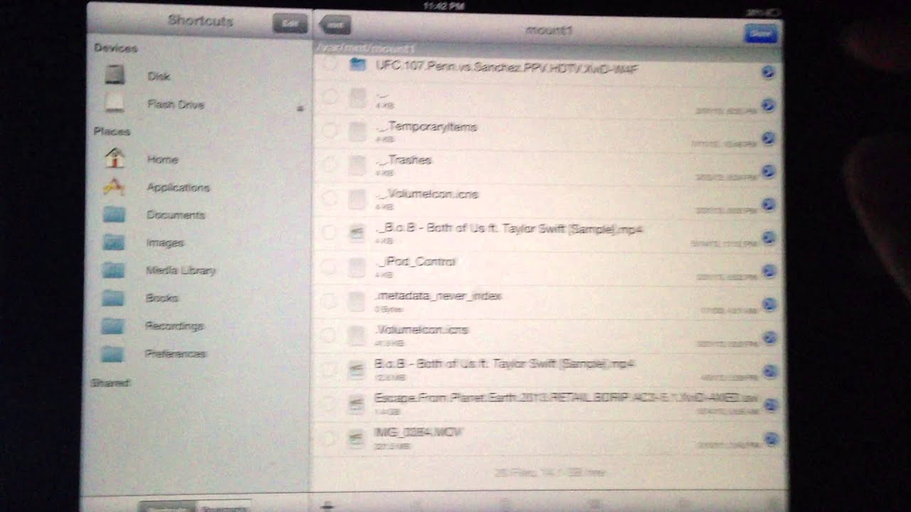 How to connect iPod classic to iPad 4 to expand memory - YouTube