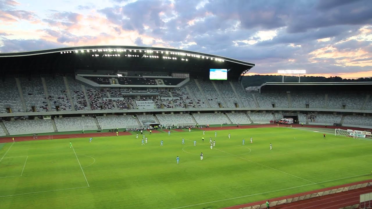 Haide Haide Haide U!... Haideţi la stadion :) - YouTube