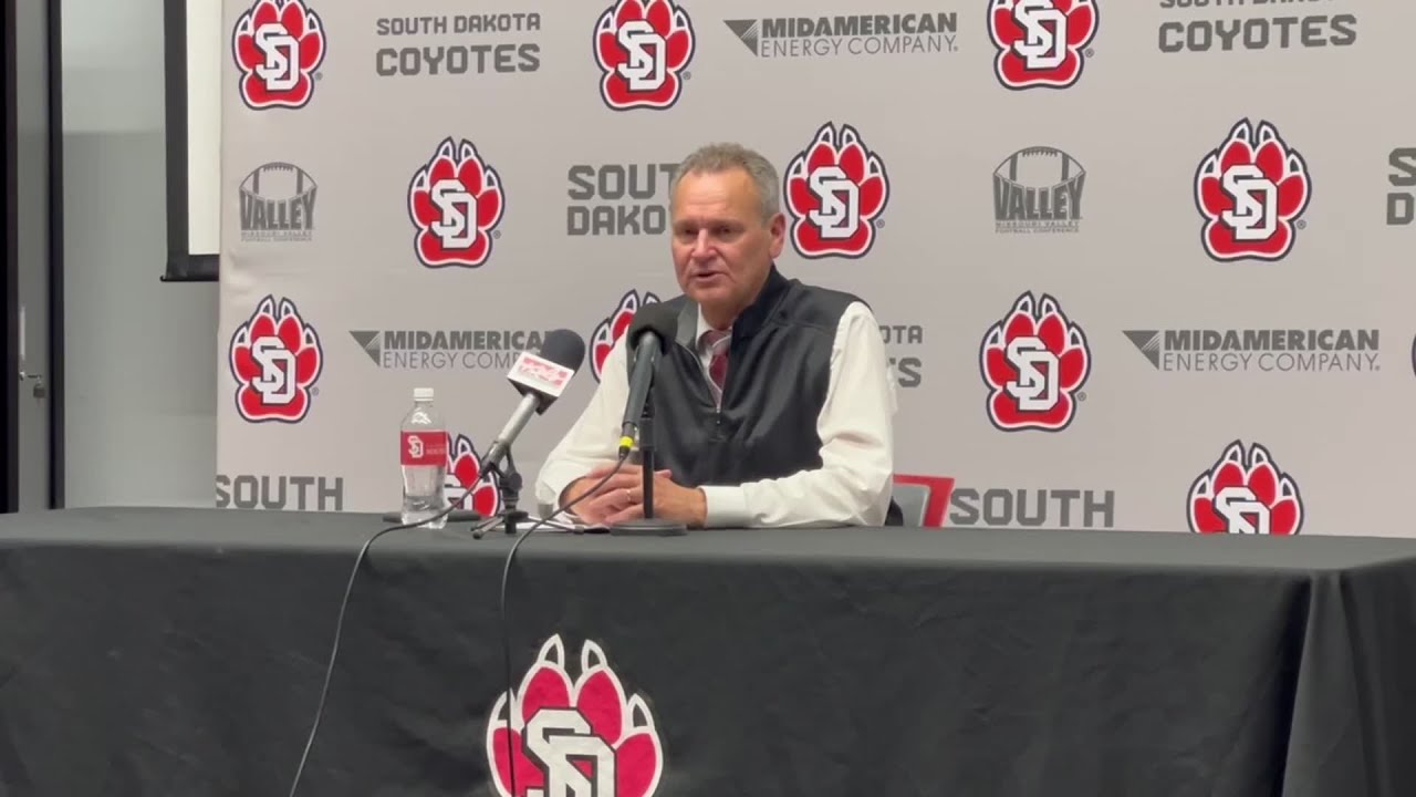 Video: USD football coach Bob Nielson’s postgame press conference - YouTube