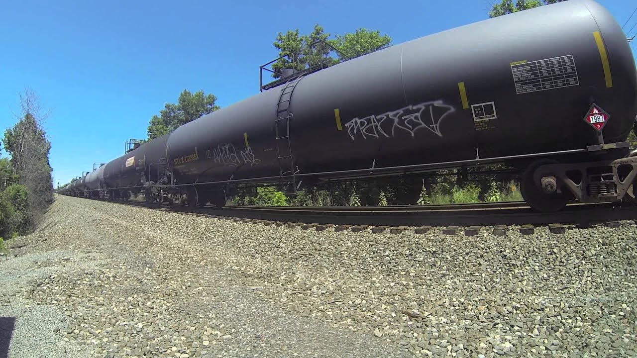 IC 2457 leads train (CSX K624) - YouTube