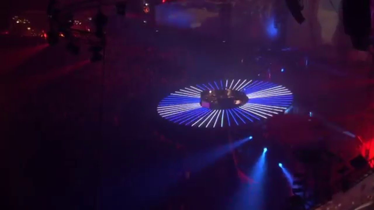 DJ Tiesto (Scott Bond vs Solarstone) - 3rd Earth (Live) HD - YouTube