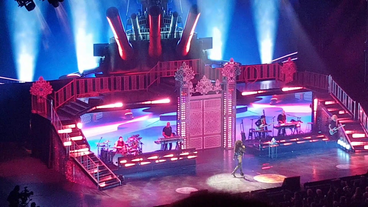 Cher live in Las Vegas - If I could turn back time - YouTube