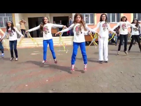 23 Nisan dans gösterisi Yoncalıöz