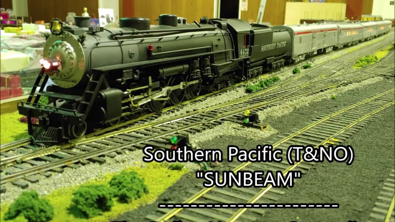 2-Rail O-Scale Southern Pacific (T&NO) Sunbeam Streamliner - YouTube
