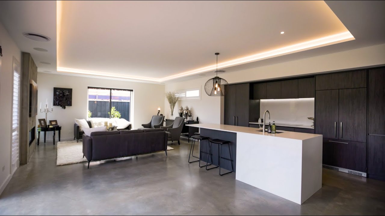 Eleanor New Build, R&B Build - YouTube