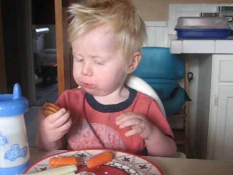 Henry eating - YouTube
