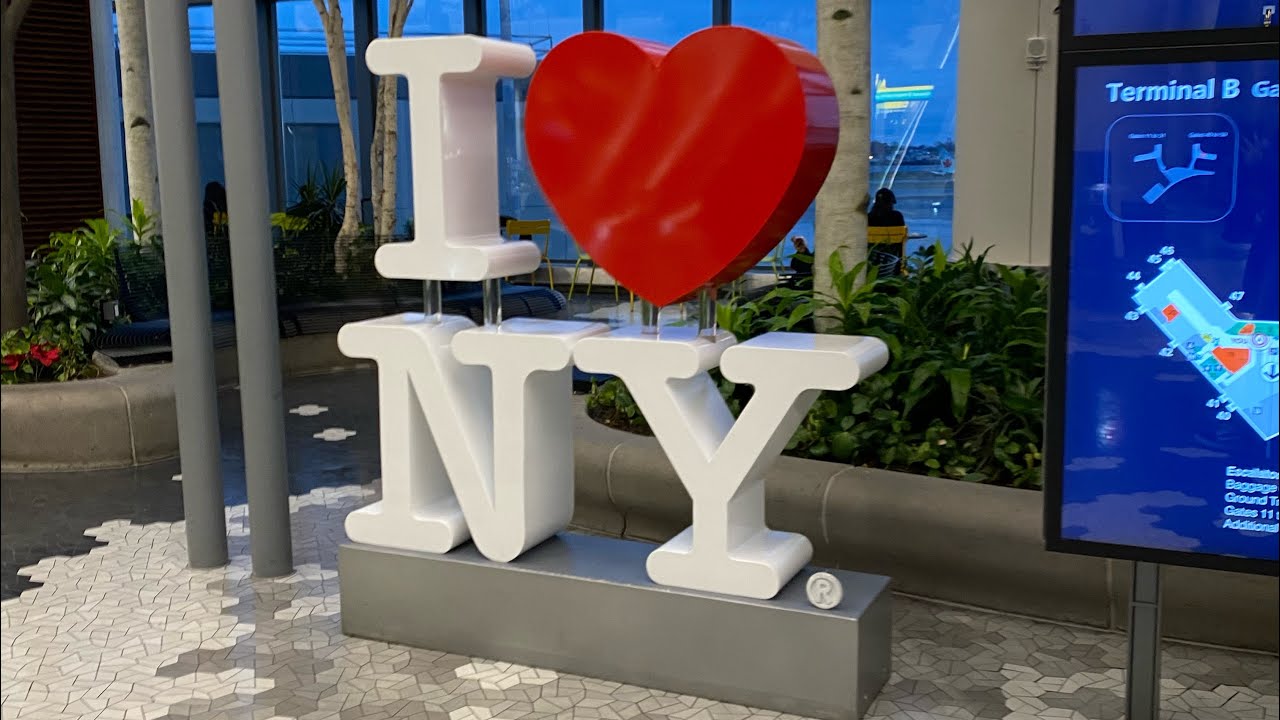 NYC Vlog, day 1 | First flight EVER - YouTube