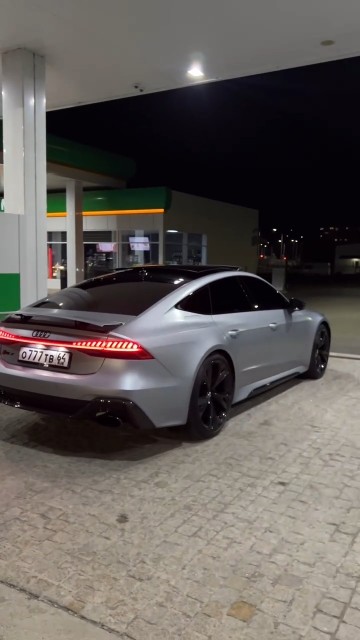 AUDI RS7 - YouTube