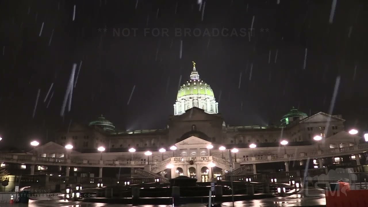 11-28-2021 Harrisburg, PA - First snow hits the Pennsylvania State ...