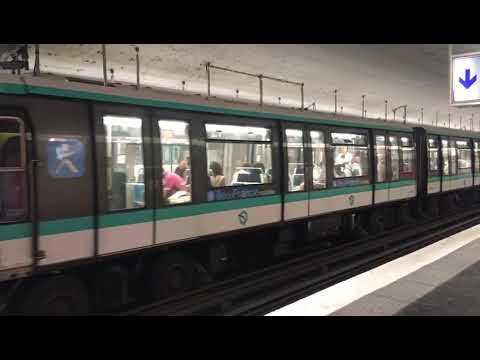 Métro 6 RATP : Départ d'un MP89CC en direction de Charles de Gaulle Étoile à la Station Kléber ...