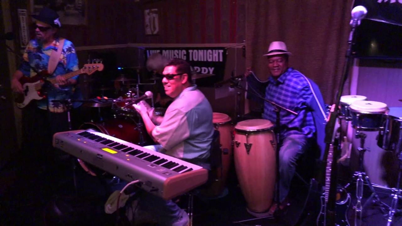 Moon Daddy Band - Jingo - YouTube