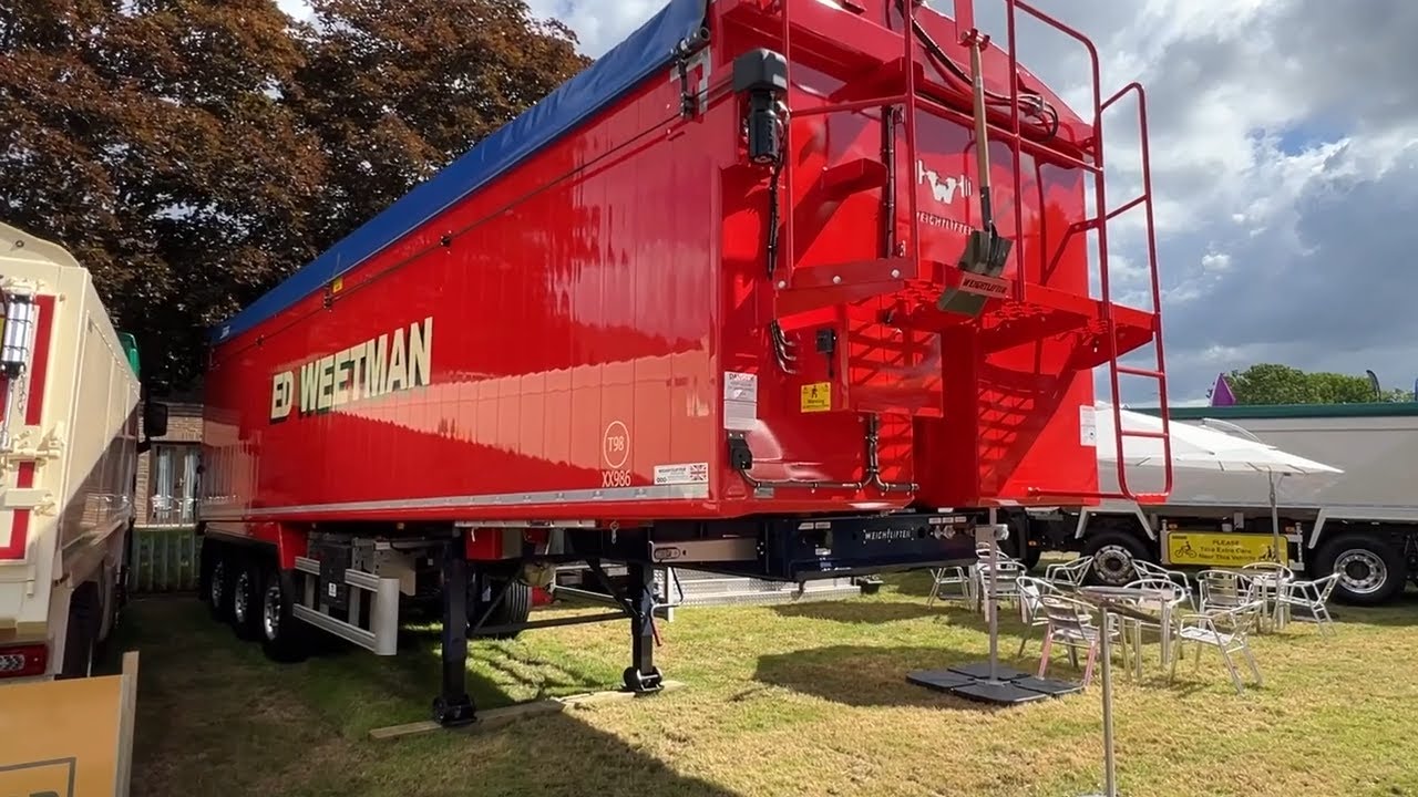 Weightlifter 70 Cu YD Sloper Framed Plankside Tipper ED Weetman (2024 ...