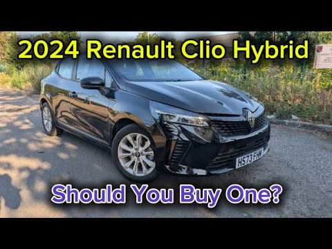 CAR REVIEW: 2024 RENAULT CLIO 1.6 HEV HYBRID - Is it better than a Yaris or Polo?