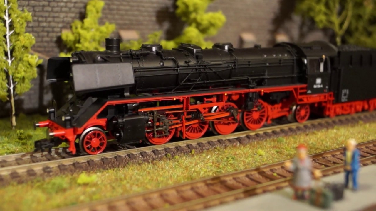 Fleischmann Baureihe 41 with sound - YouTube