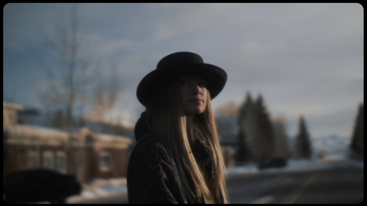 Moving to a nowhere town. - YouTube