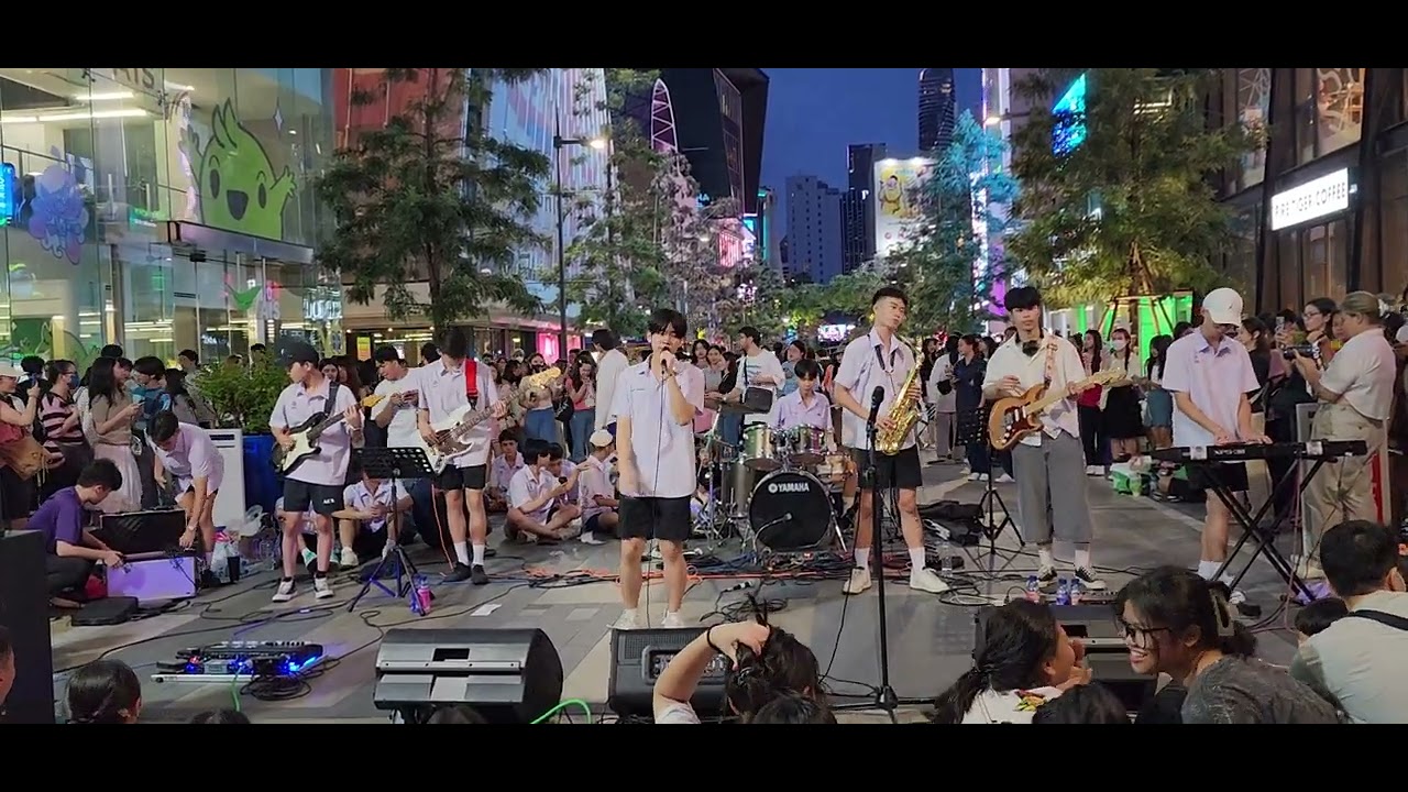 05072024 paramountband @siam square (8) - YouTube
