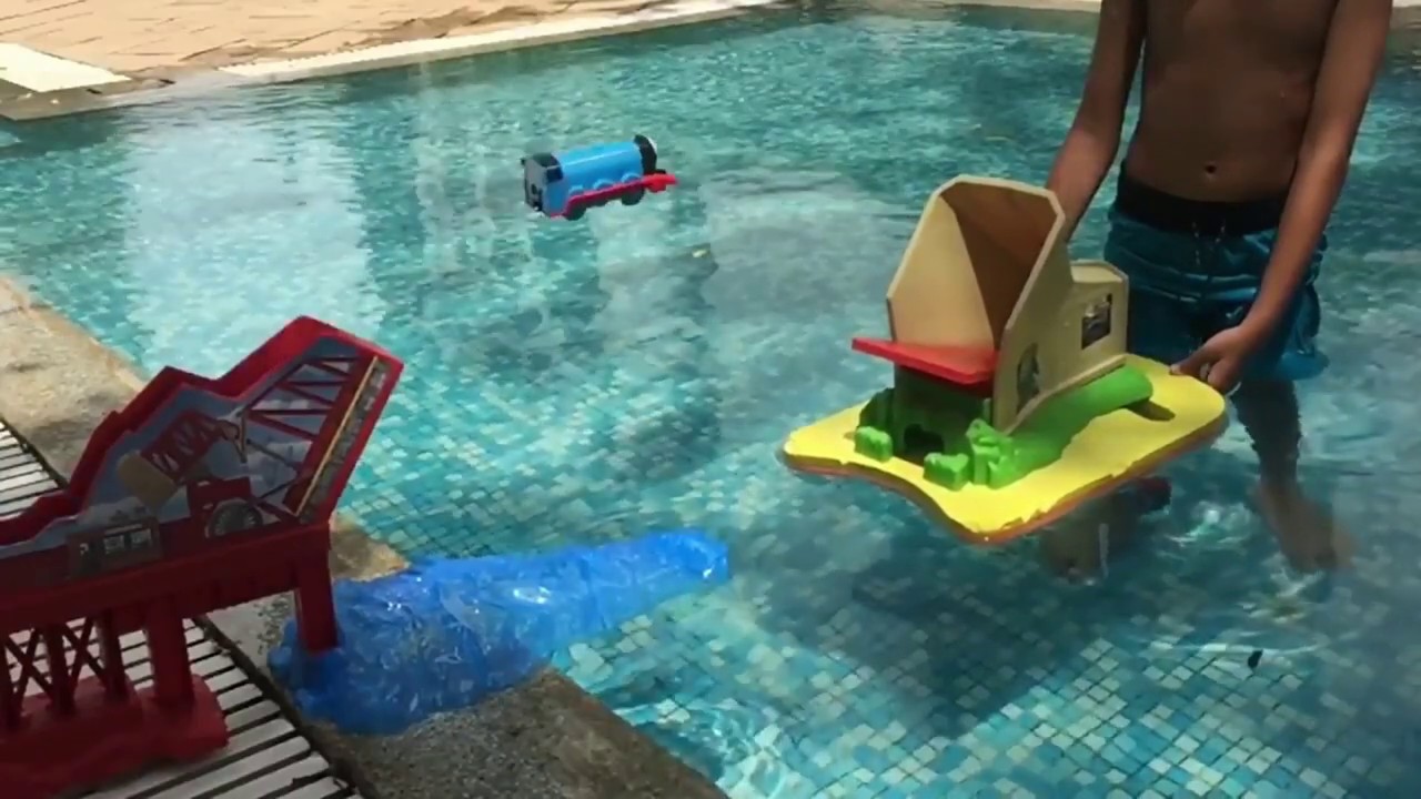 Thomas and Friends Accidents Will Happen! Can Thomas jump over water ...