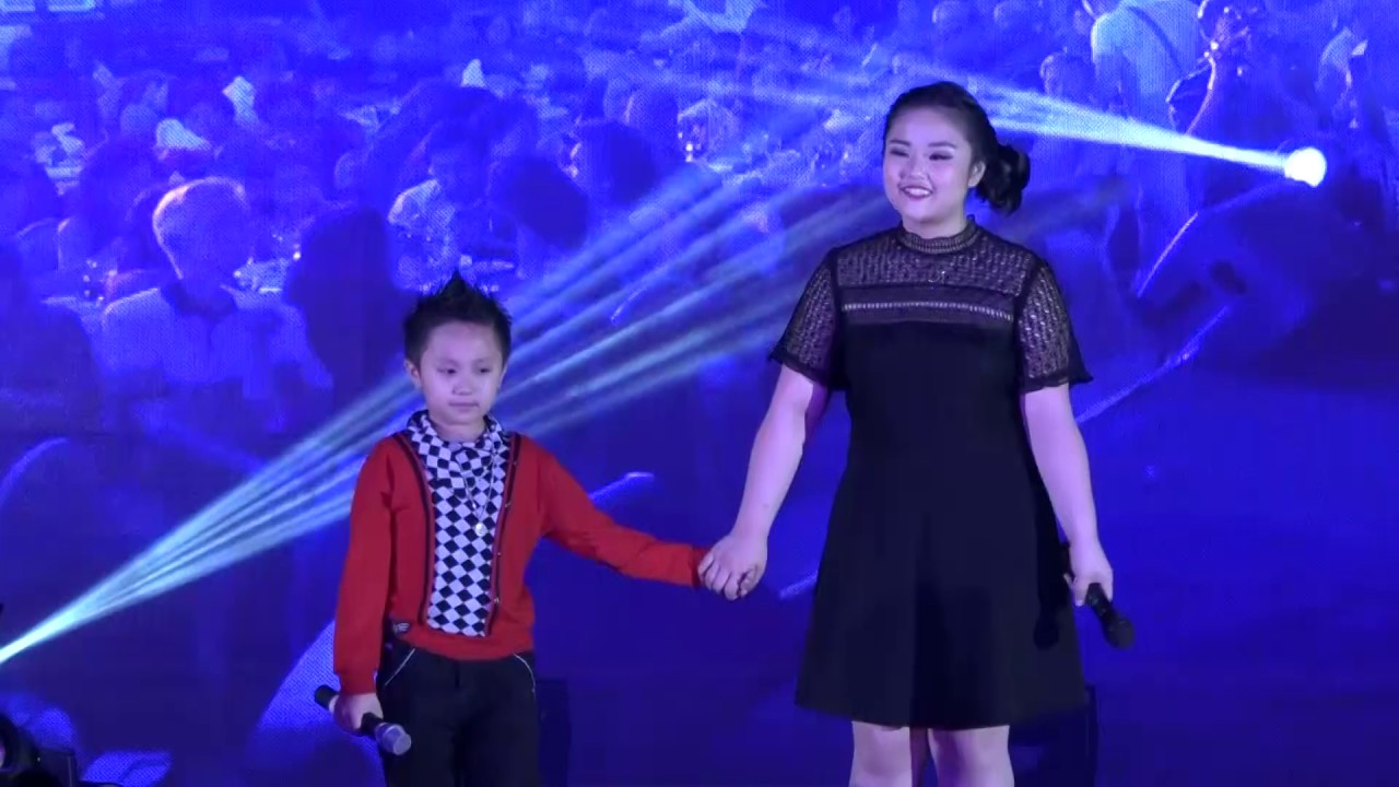 Wo Xiang You Ge Jia by Hong Kang and Ya Wen - YouTube