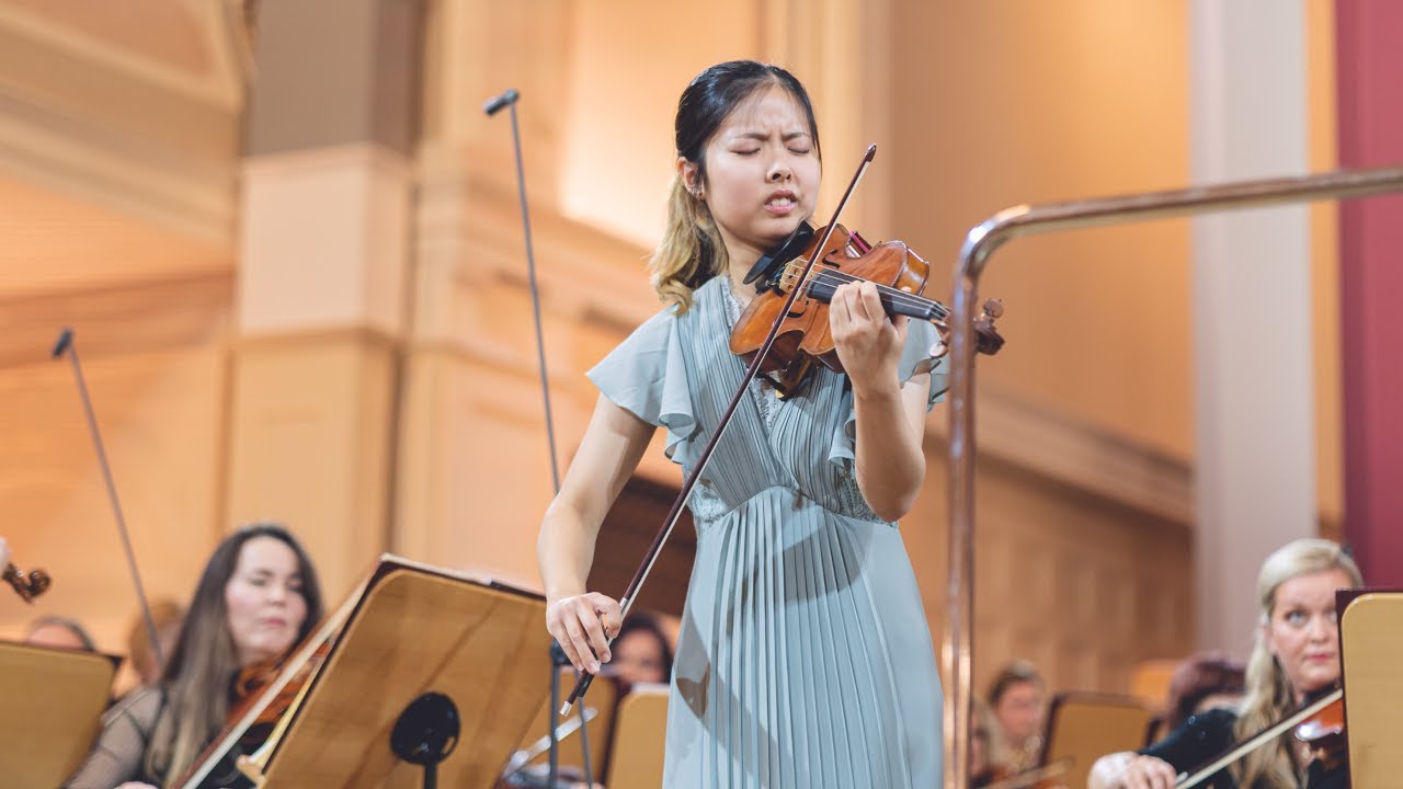 Hana Chang (Japan / Singapore / USA): L. van Beethoven – Violin ...