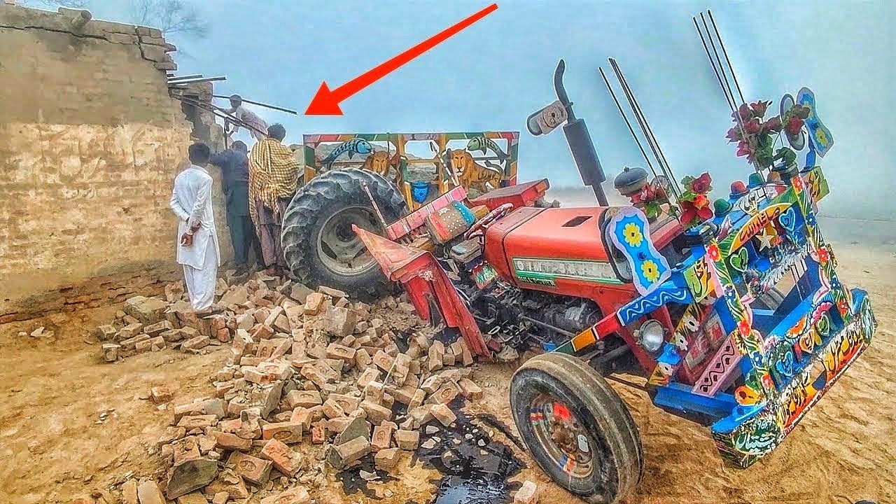Tractor & trolley accident ! tractor trolley collided with the wall and ...