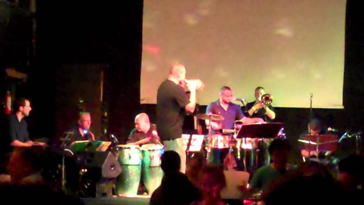 Christian Pepin y Su Orquesta Bembé - YouTube
