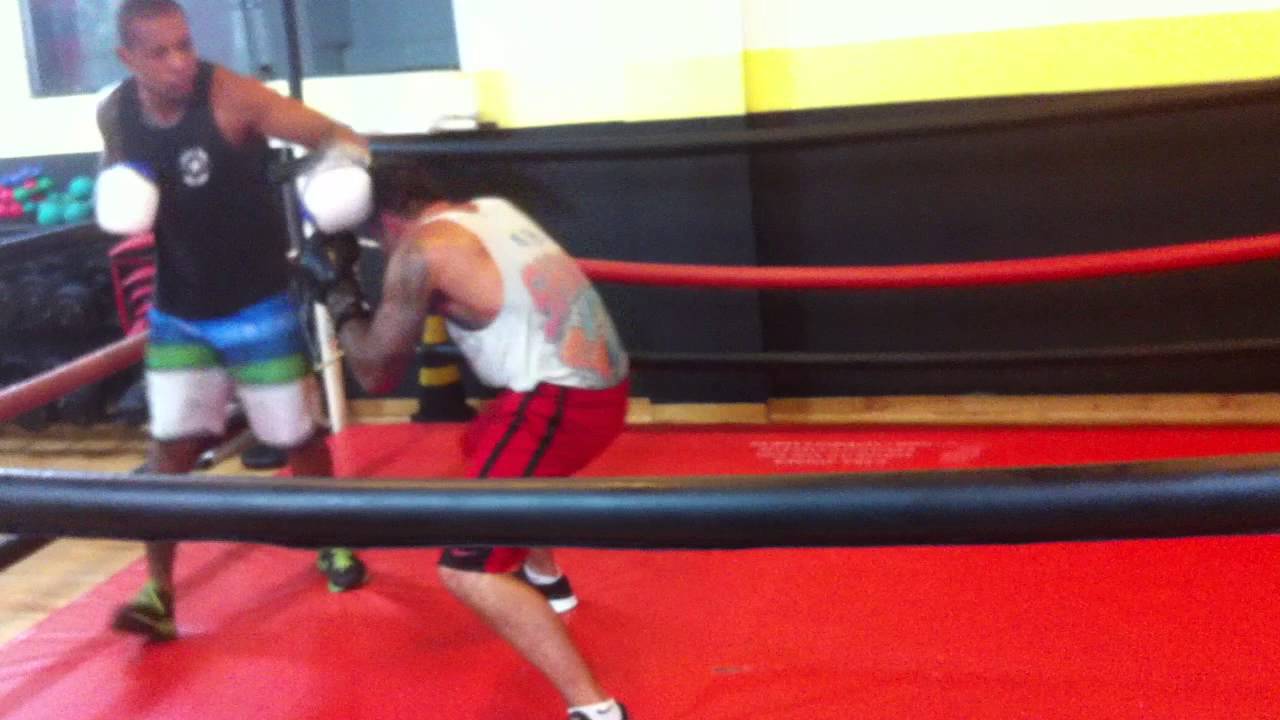 BOXE SHARK NA AGONN 1 SPARRING THIAGO JAVA VS FERNANDO 2º ROUND - YouTube