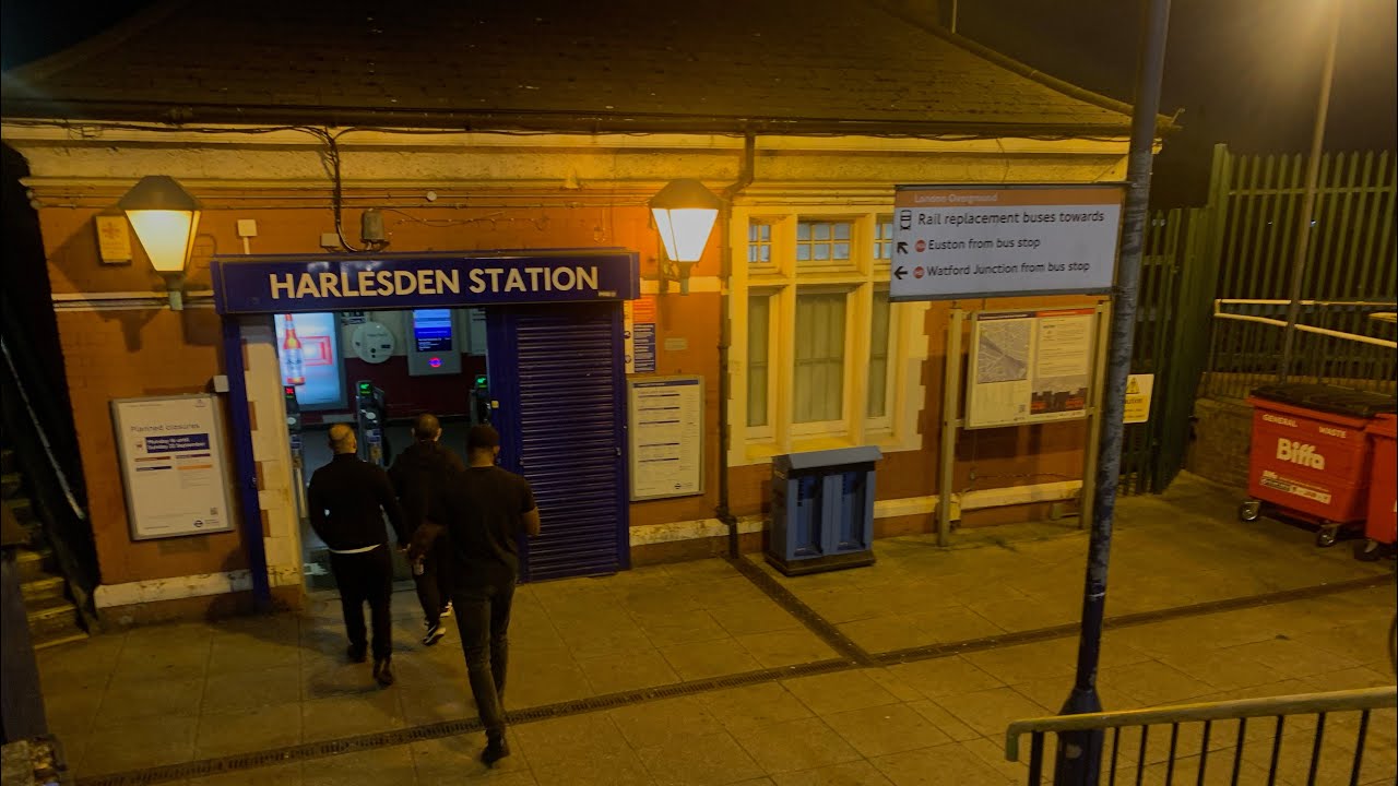 Bakerloo Line 1972 stock 3540 & 3263 and 3234 & 3549 at Harlesden - YouTube