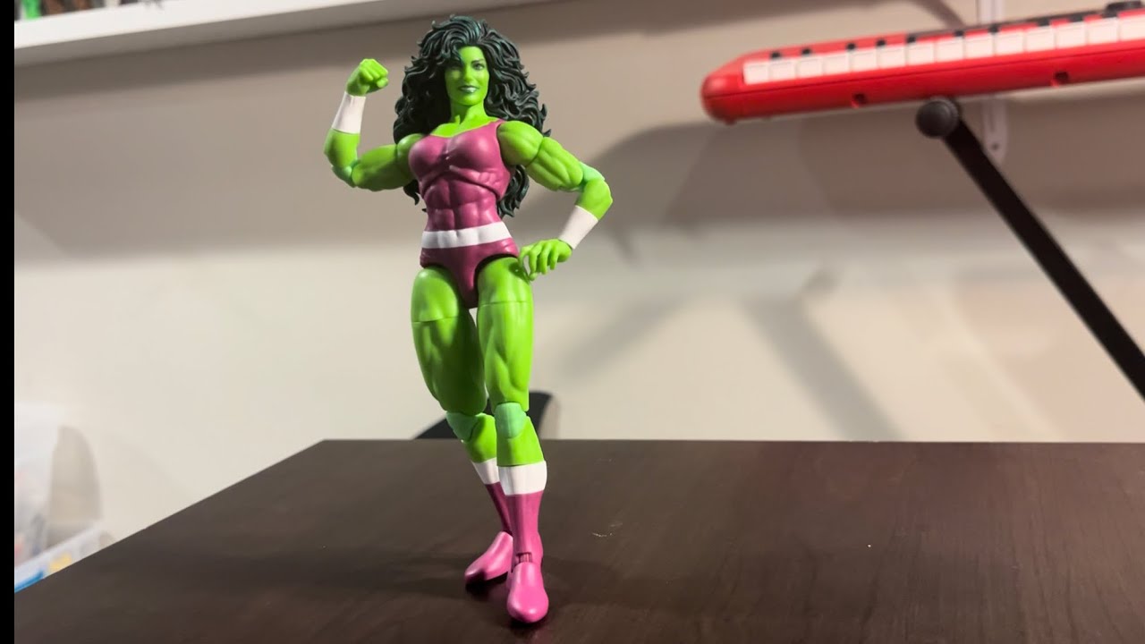 Marvel Legends She-Hulk pose and play - YouTube