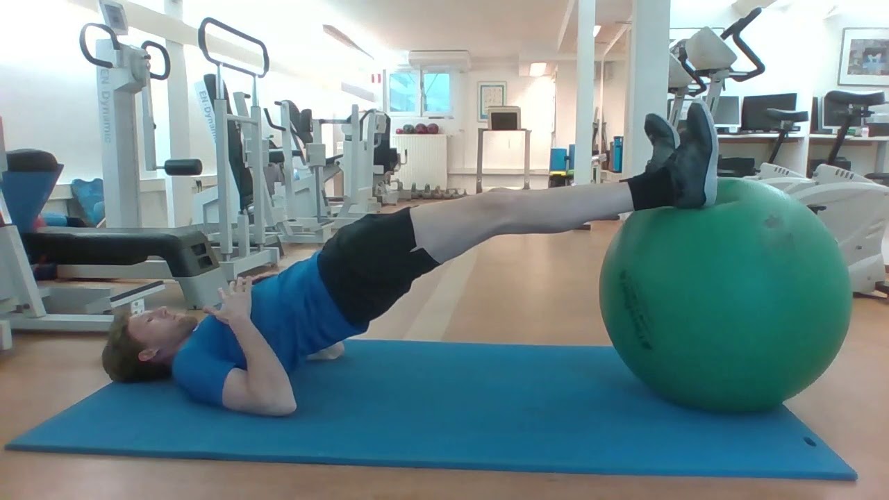Hamstring curl fitball - YouTube