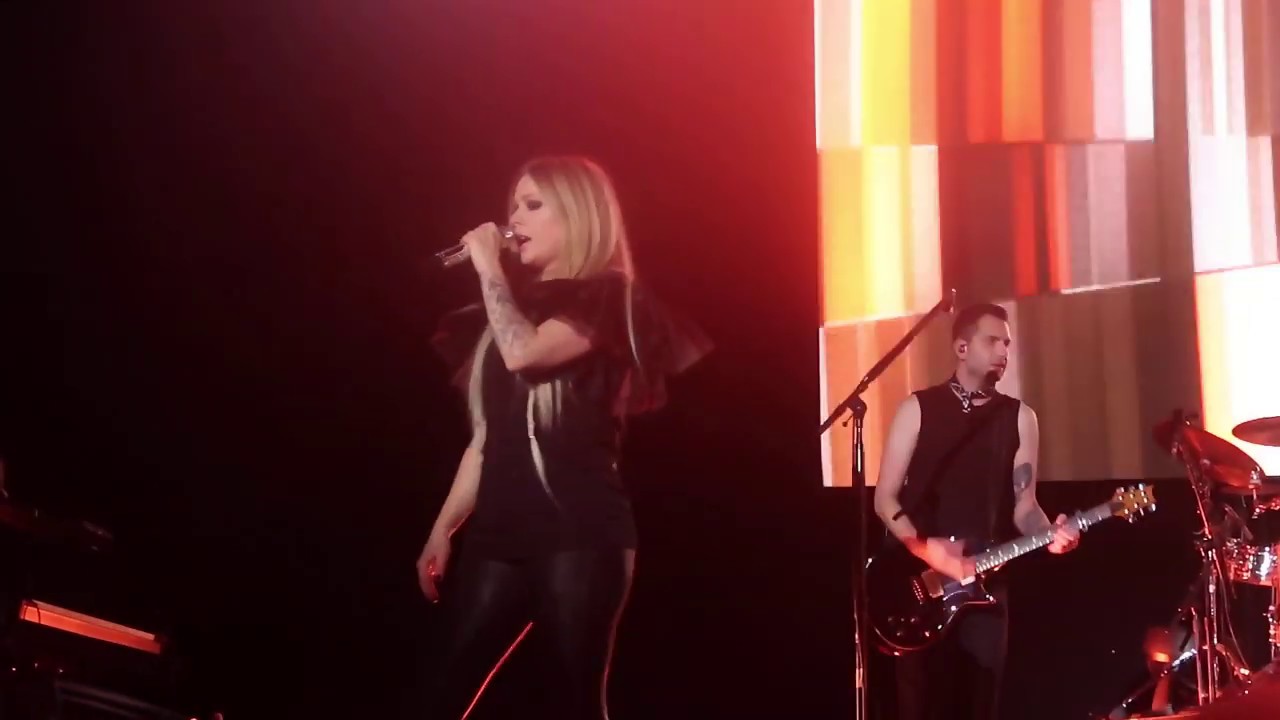 Avril Lavigne -- "Complicated" - YouTube