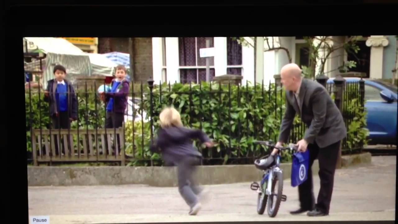 Oscar in eastenders 1 - YouTube