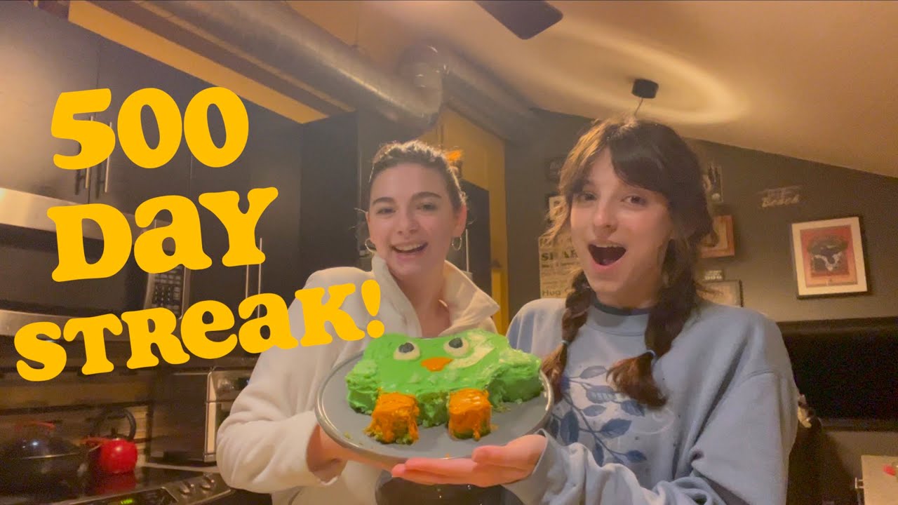 Baking a Duolingo bird cake for my 500 day streak! - YouTube