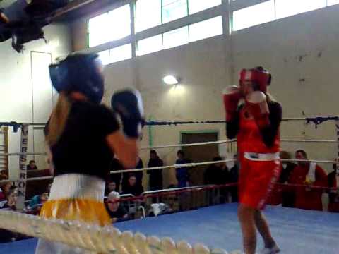 boxing girl united Alexia rnd3.mp4 - YouTube