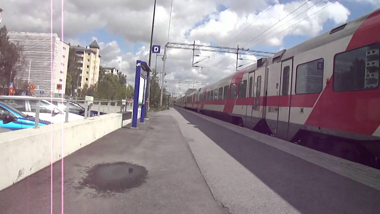 Intercity 71 hauled by Sr1-locomotive departs Mikkeli railway station ...